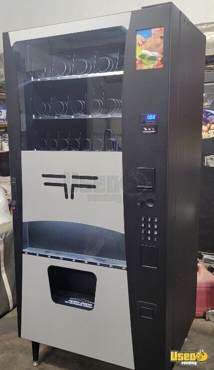 2019 Wittern Combo Machine | USI FSI Futura 3589 Snack and Drink Combo ...