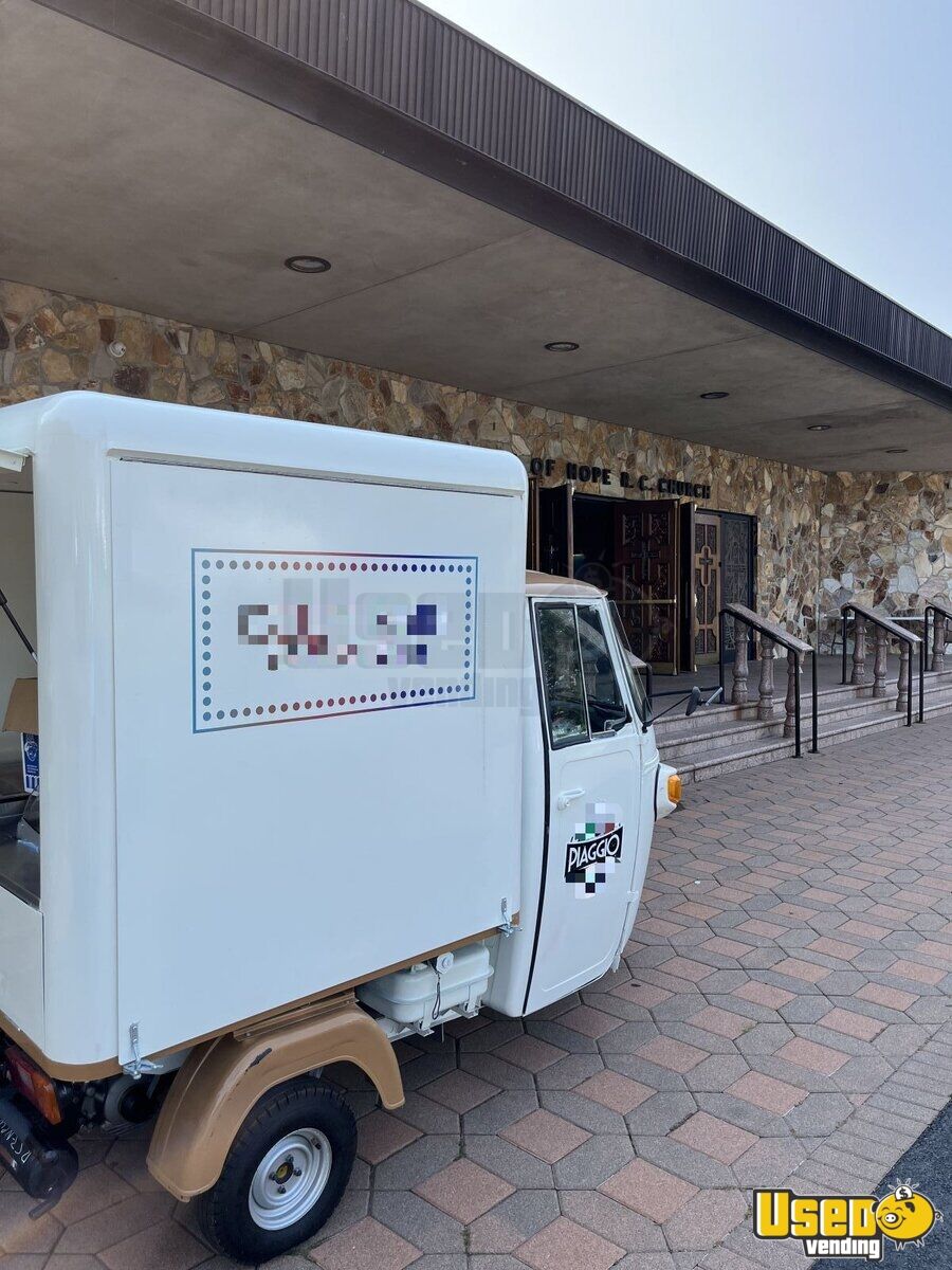 Head-Turning 2022 Piaggio City Extra Ice Cream and Snack Truck for Sale ...