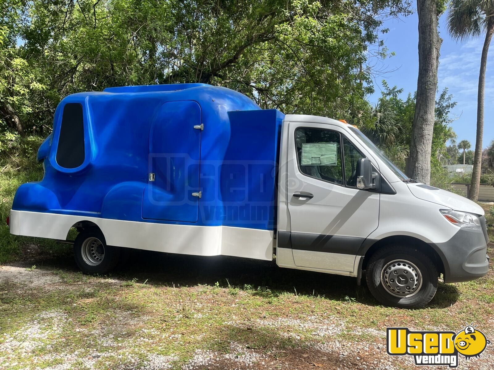 Newly-Built 2022 Mercedes-Benz Sprinter 3500XD Chassis Empty Pet Grooming Truck for Sale in Florida