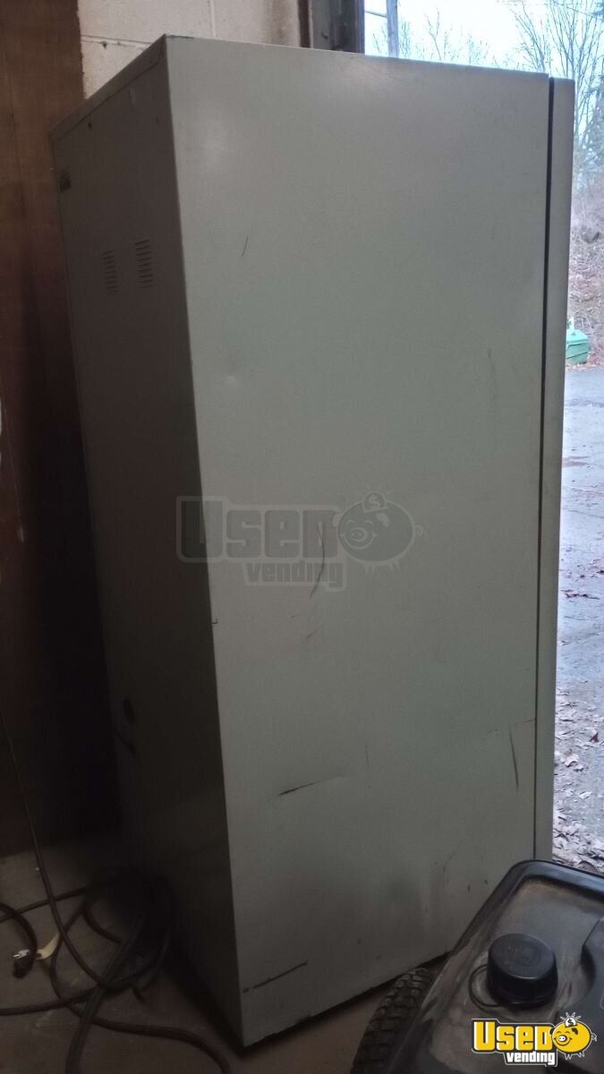 Wittern FSI USI Model 3039 Glass Front Snack Vending Machine For Sale ...