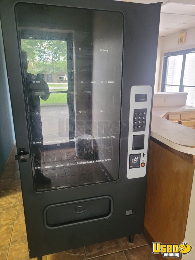 2 Wittern 3574 FSI USI Glass Front Snack Vending Machines For Sale in ...