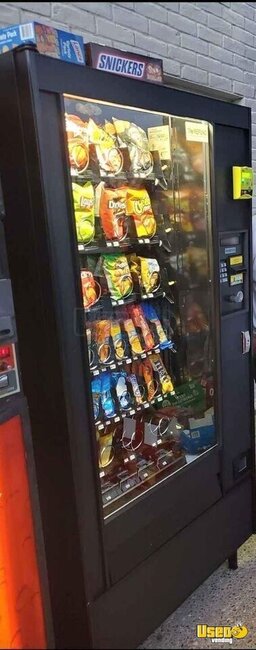 Automatic Products Glass Front Snack and Cookies Vending Machine For ...