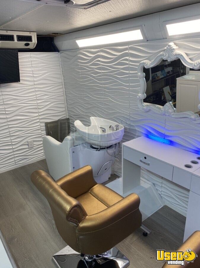 NEW CUSTOM BUILT Mobile Salon Truck | Barbershop Truck for Sale in Florida