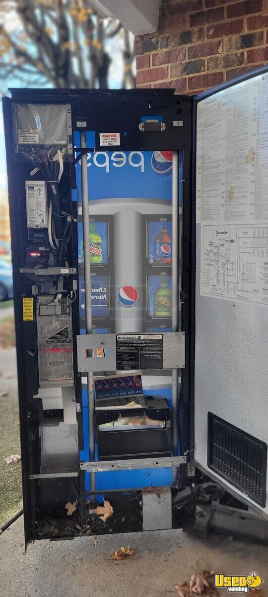 Dixie Narco 276E Pepsi Wrapped Soda Cold Drink Vending Machine For Sale ...