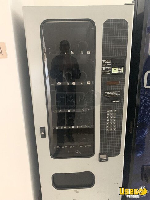 Used Wittern USI FSI 3039 Glass Front Snack Vending Machine for Sale in ...