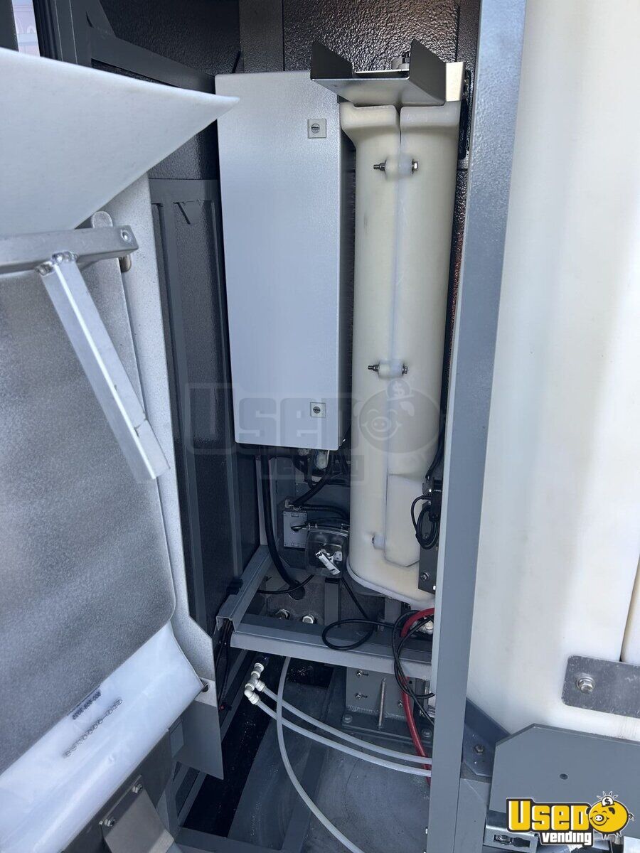 Kooler Ice IM600XL Bagged Ice and Filtered Water Vending Machine For ...