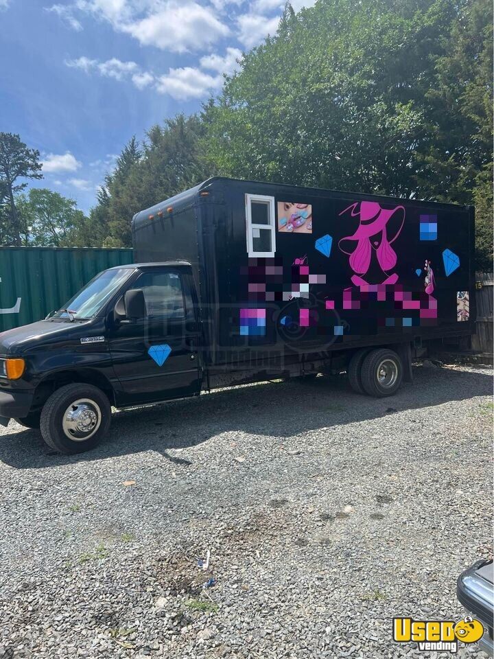Mobile Makeup Truck | Saubhaya Makeup