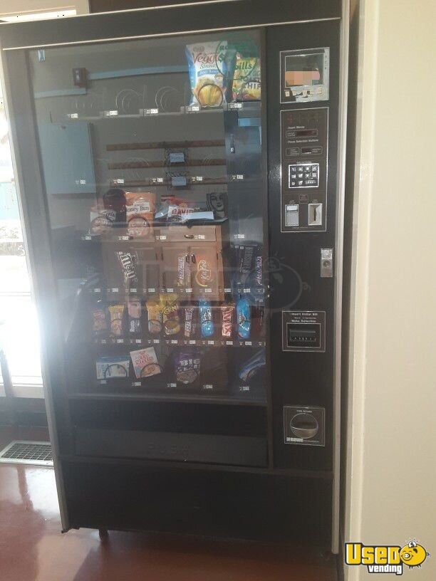 Rowe International 4900 Large Glass Front Snack Vending Machine For ...