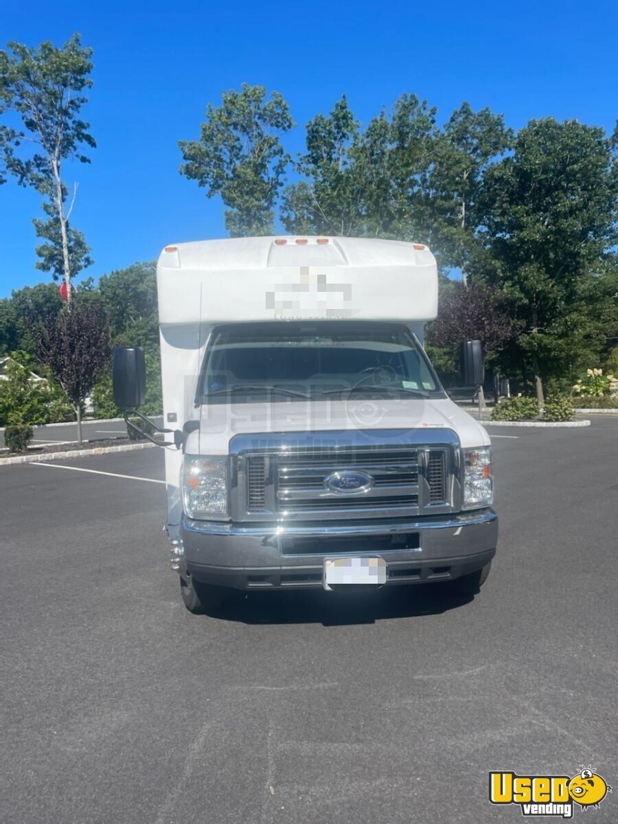 2016 Ford E-350 15 Passenger Shuttle Bus | Mini Bus Courtesy Vehicle ...