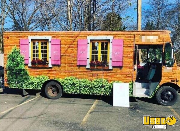 2002 Workhorse Ready for Business Mobile Boutique Truck | Used Fashion ...