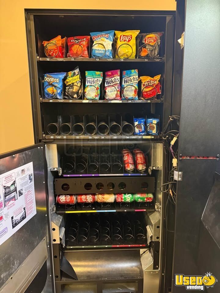 Wittern FSI USI Futura Snack and Drink Combo Vending Machine For Sale ...