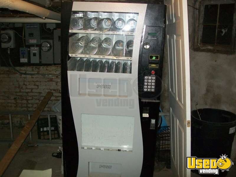 GO-380 Vending Machine - G620 Vending Machine - Used G0380 Machine