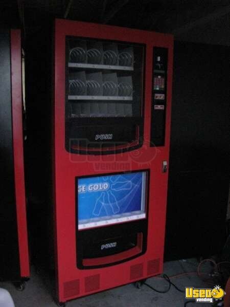 Gaines VM-750B - Paramount Commercial Machines - Paramount Vending