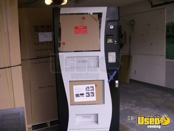 Electrical Snack & Soda Vending Machines :: Genesis Model GO-380MDB