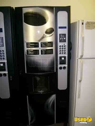 Electrical Snack & Soda Vending Machines :: Vendnet 3205 - Cafe Express