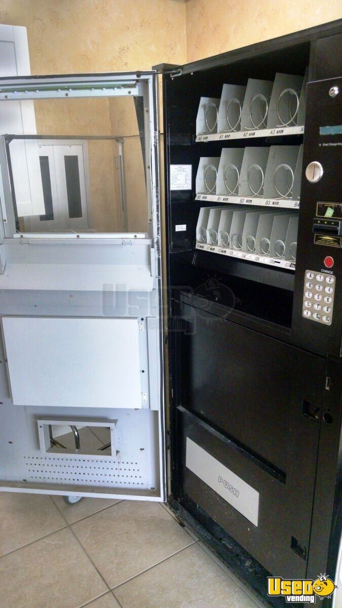Genesis Snack & Soda Machine | Vending Machine for Sale in Florida