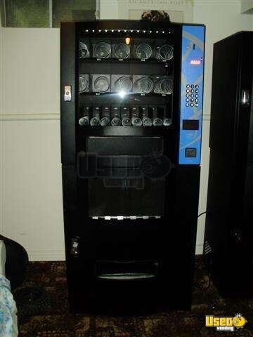 Electrical Snack & Soda Vending Machines :: Seaga Vista Model VC630