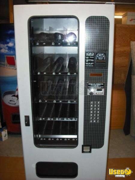 Electrical Snack & Soda Vending Machines :: Selectivend Glassfront